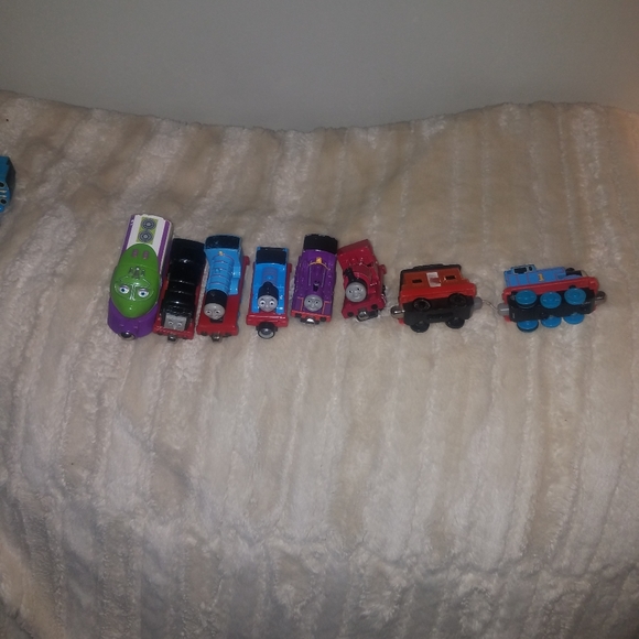 Thomas & Friends | Toys | Thomas The Train Cars With Magnets | Poshmark